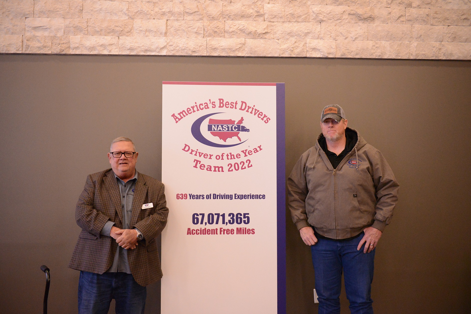 Roy Puryear Wins NASTC Driver of the Year! - LHT Long Haul Trucking